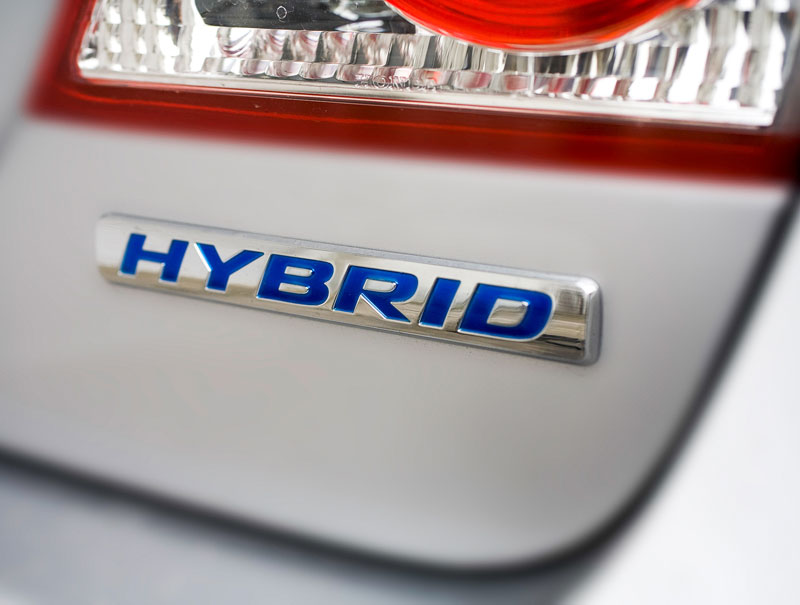A Guide To Hybrid Car Service | USA Automotive